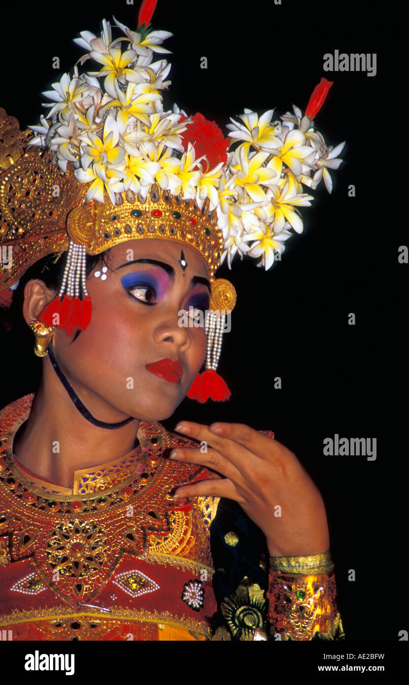 Portrait of a Balinese Dancer Stock Photo - Alamy