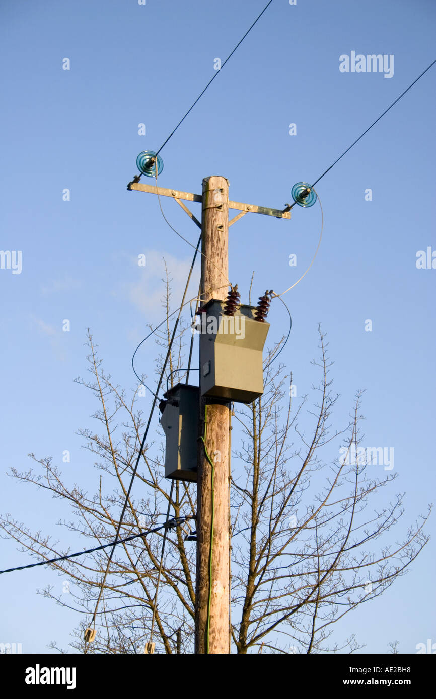 Solitary utility pole hi-res stock photography and images - Alamy