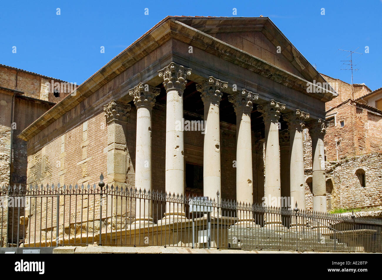 ROMAN TEMPLE - VIC - CATALONIA - SPAIN Stock Photo - Alamy