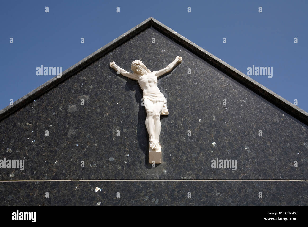 Mausoleum christ statue hi-res stock photography and images - Alamy
