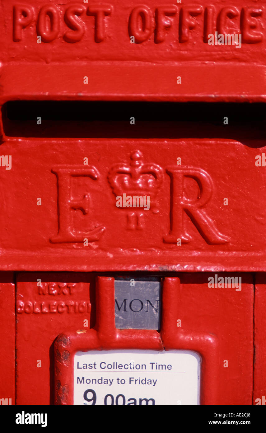 Pillar post box hi-res stock photography and images - Alamy