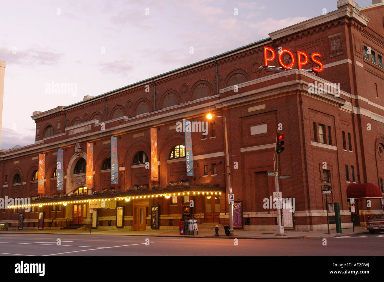 Boston pops at symphony hall hi-res stock photography and images - Alamy