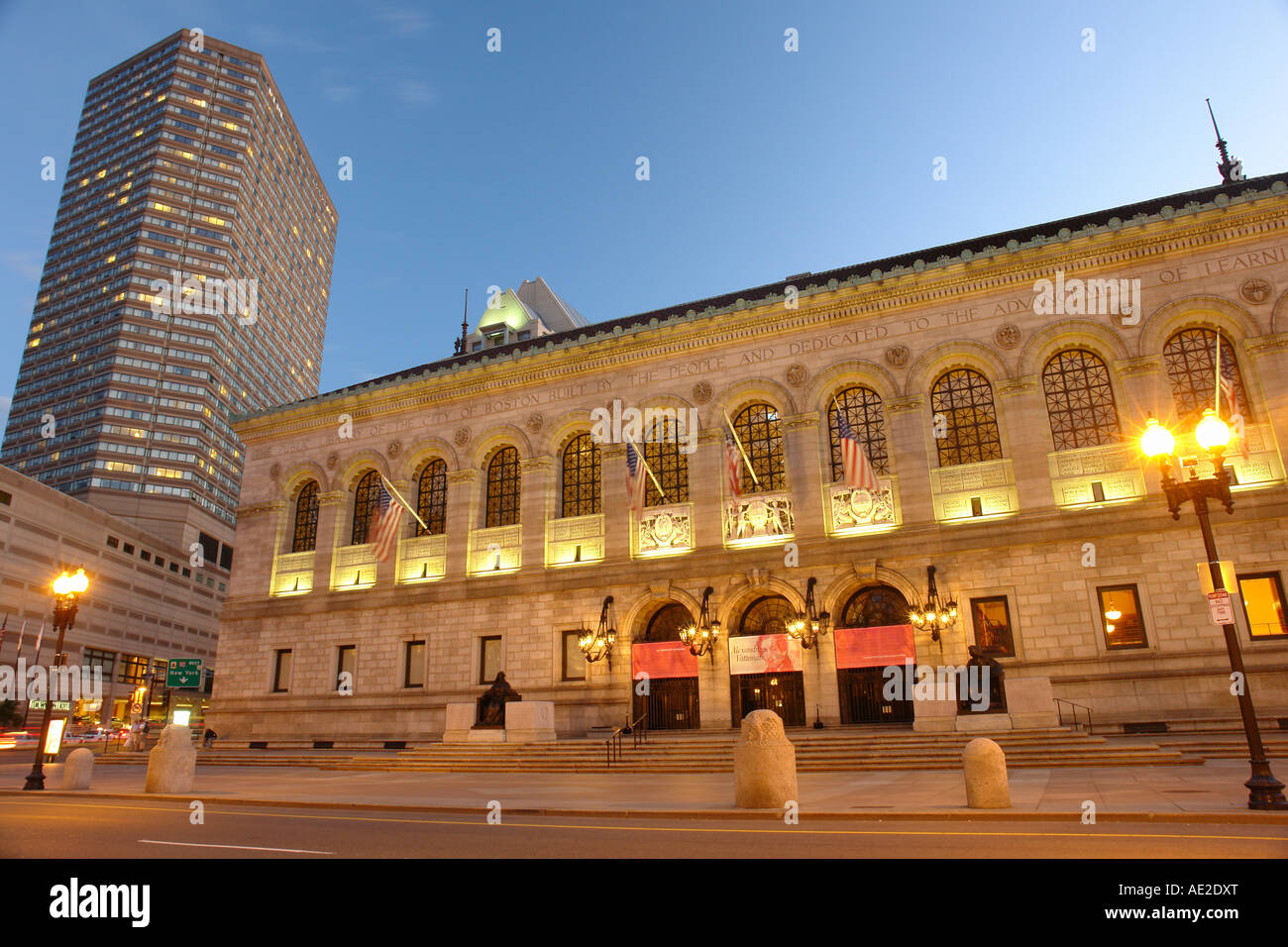 Symphony hall boston exterior hi-res stock photography and images - Alamy