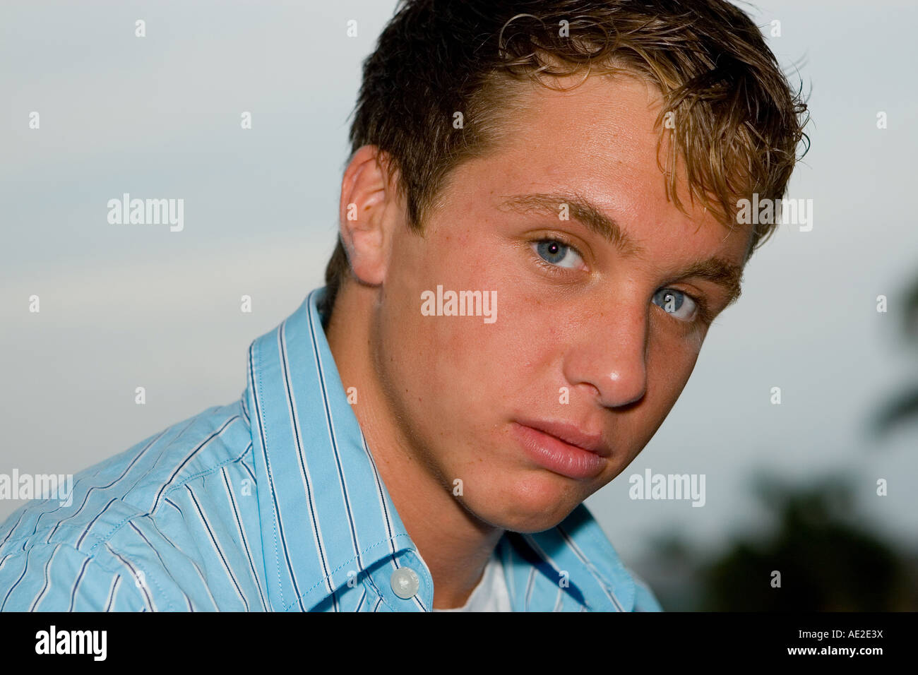 Blonde teen boy head shot hi-res stock photography and images - Alamy
