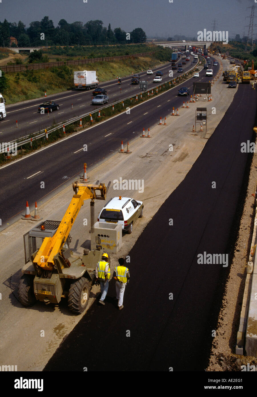 Motorway Construction M25 Tarmac Laying Stock Photo - Alamy