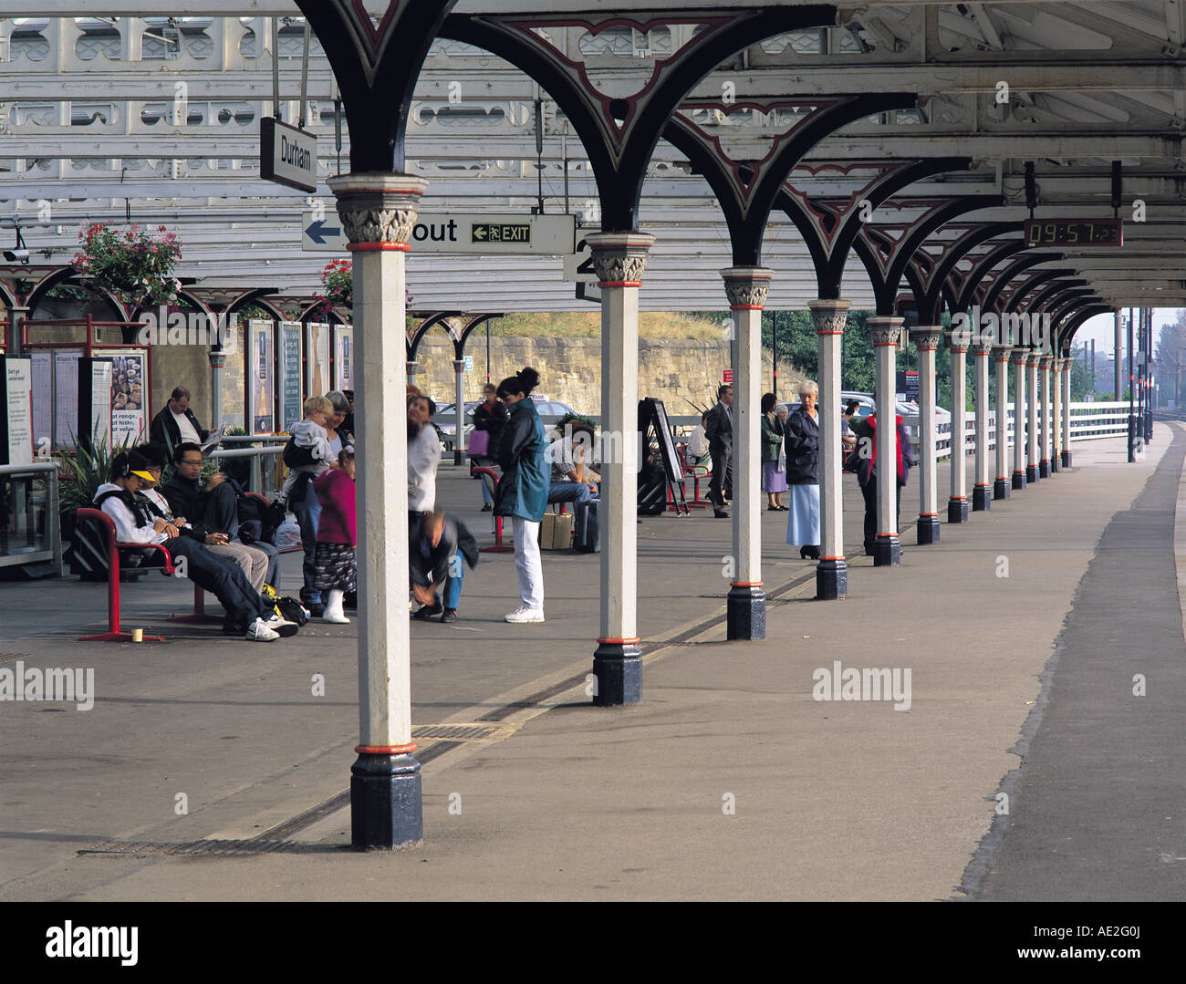 Durham city train station hi-res stock photography and images - Alamy