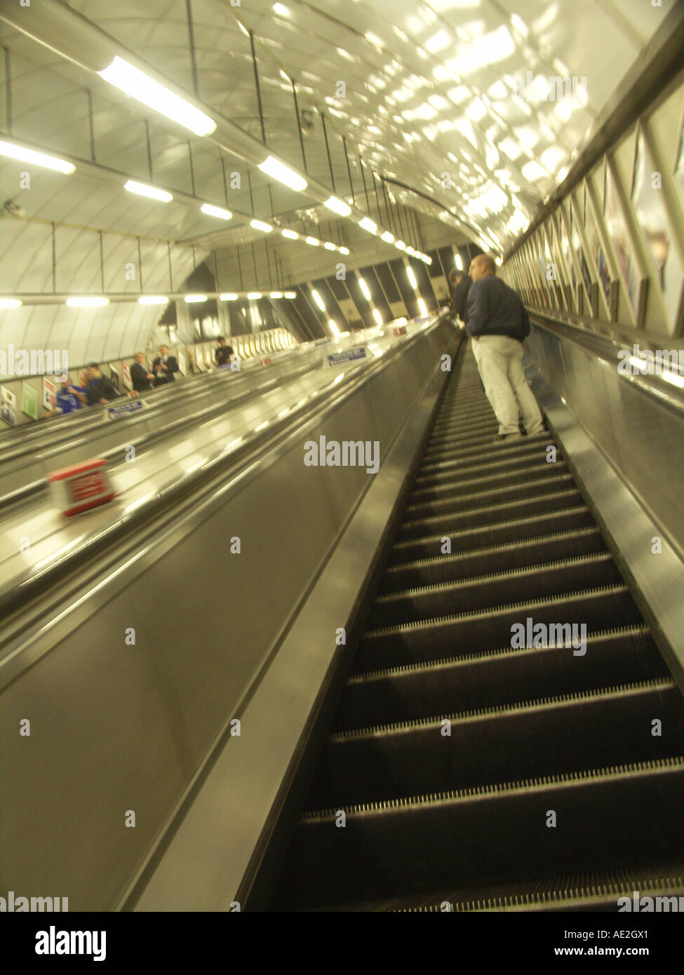 London underground tube train station England Stock Photo - Alamy