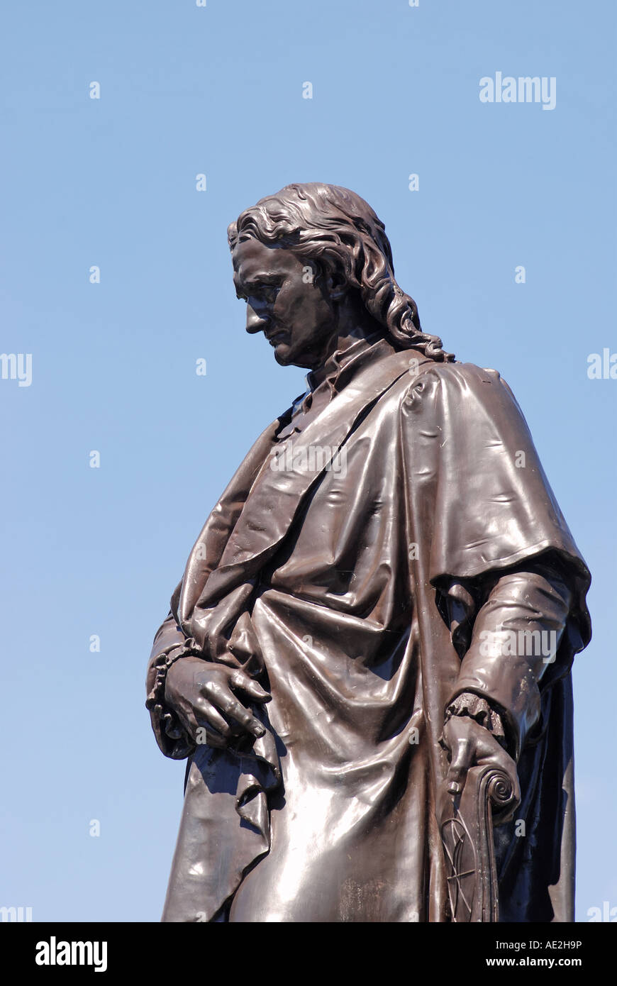 Isaac Newton statue, Grantham, Lincolnshire, England, UK Stock Photo ...