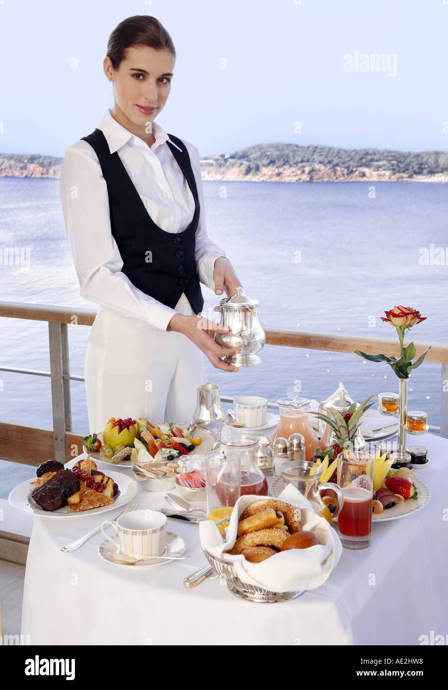 Waiter livery hi-res stock photography and images - Alamy