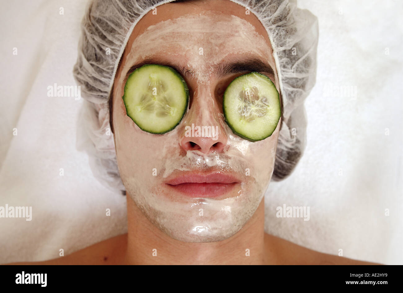 Man having facial in spa hi-res stock photography and images - Alamy