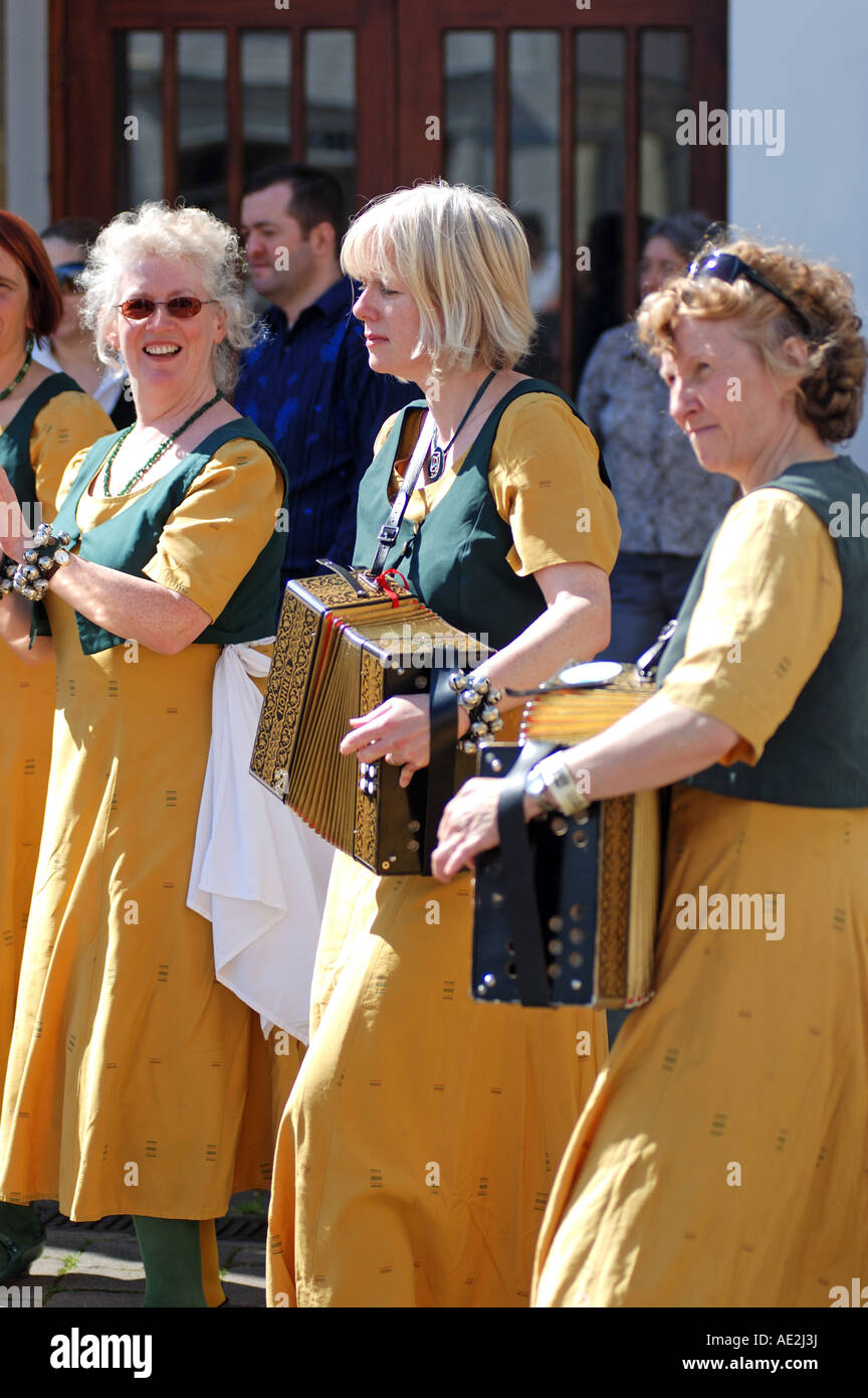 Martha Rhoden`s Tuppenny Dish melodeon players at Warwick Folk Festival ...