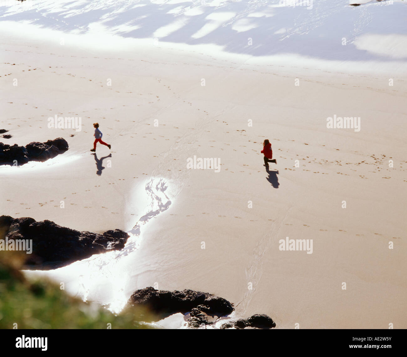 Children playing tag uk hi-res stock photography and images - Alamy