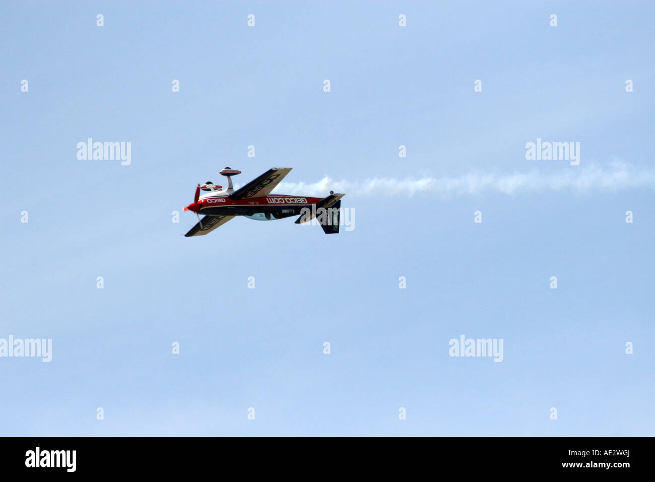 Tim Weber Piloting the German Made Extra 300 while inverted for Sponsor ...