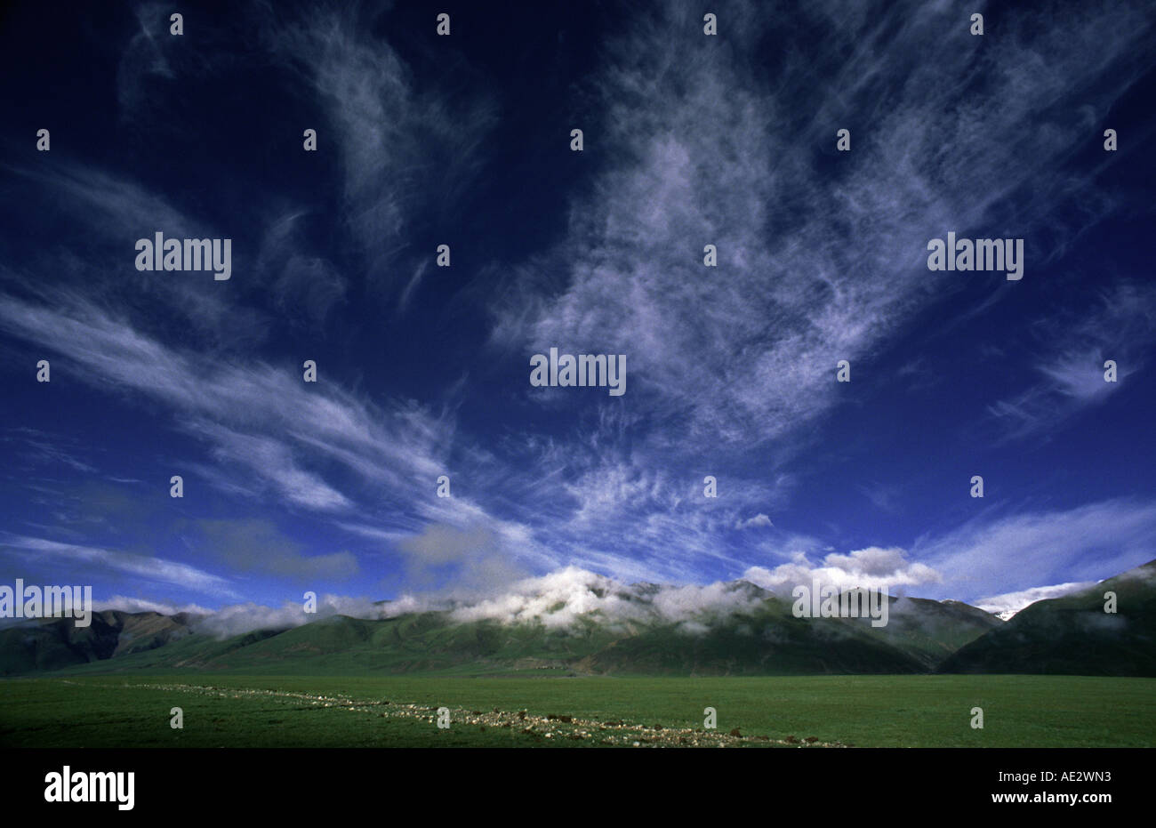 Provin mountain hi-res stock photography and images - Alamy
