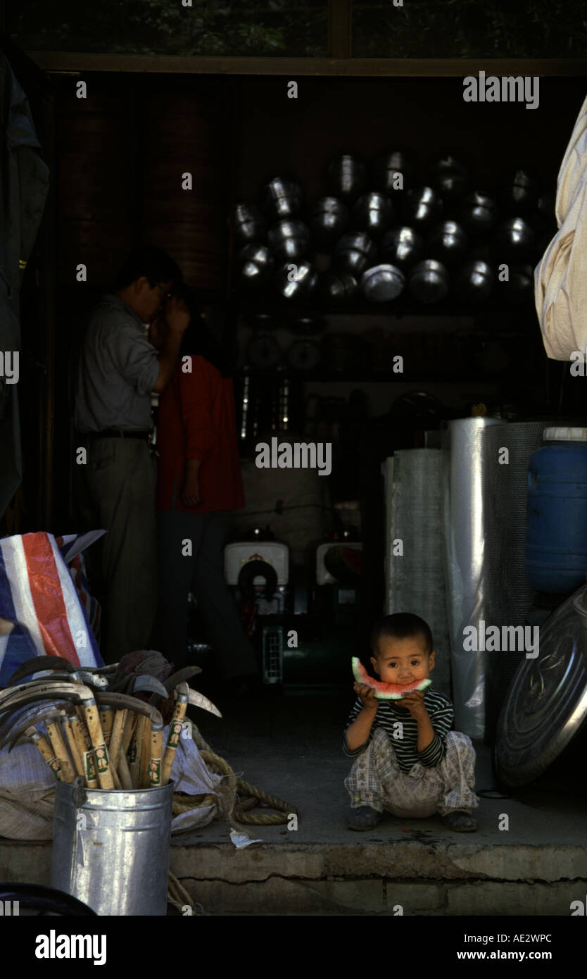 A street scene in Golmud, Qinghai province, China Stock Photo - Alamy