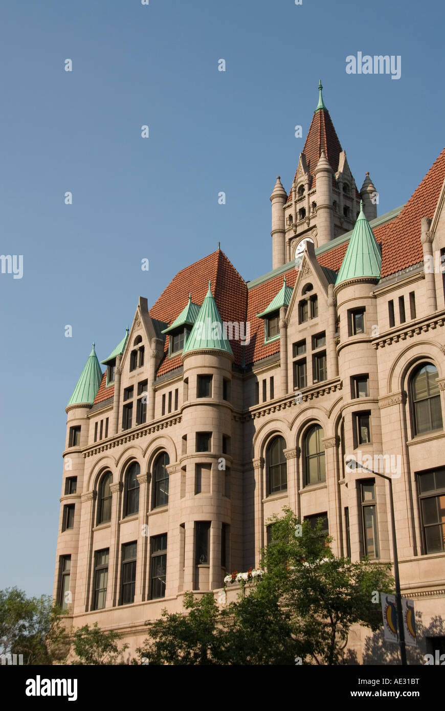 Minnesota Twin Cities Minneapolis Saint Paul The Landmark Building in ...