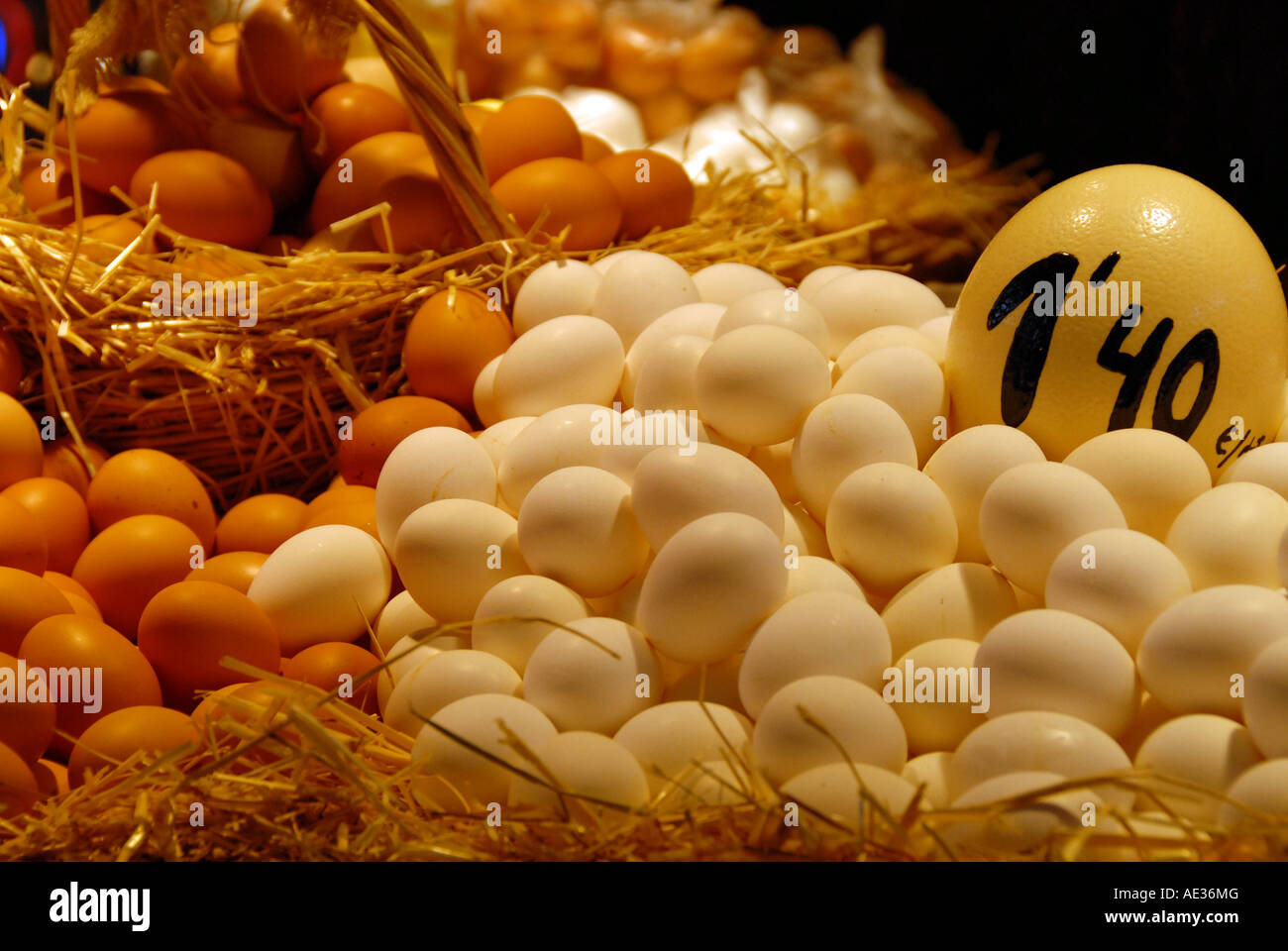 Display of eggs hi-res stock photography and images - Alamy