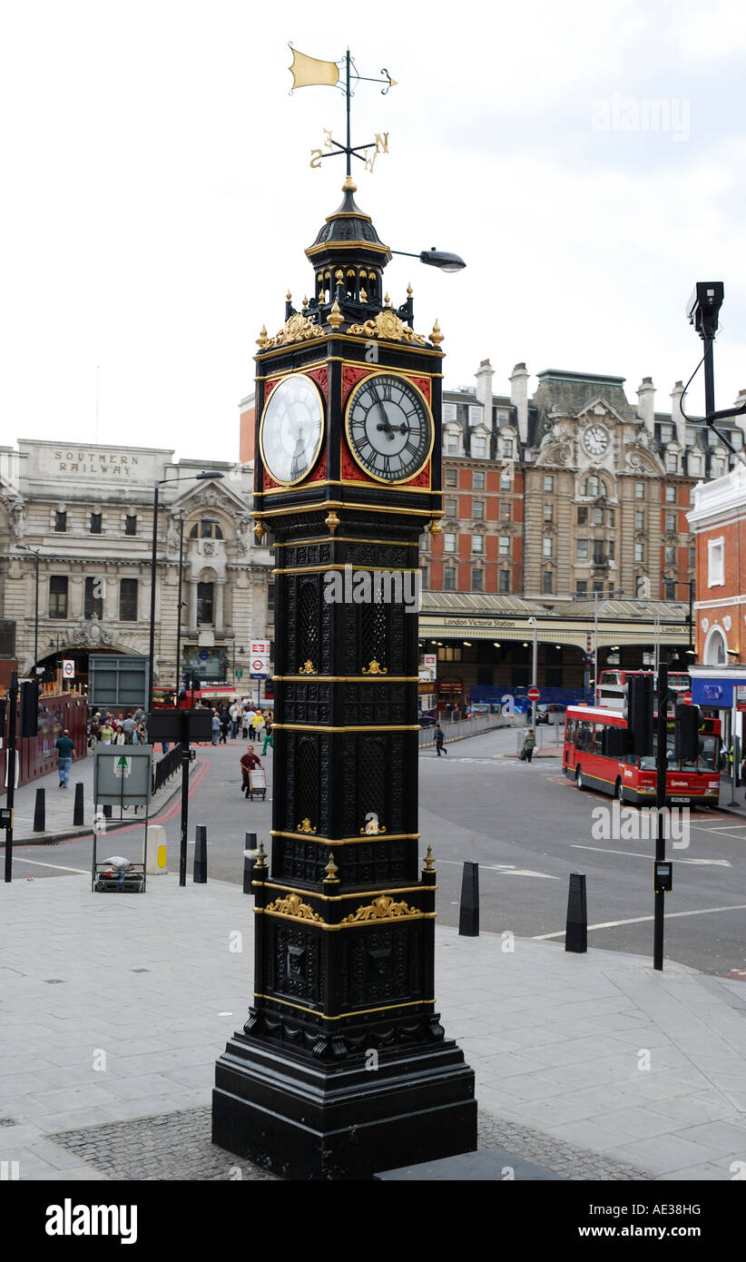 LITTLE BEN WITH VICTORIA STATION IN THE BACKGROUND VICTORIA LONDON ...