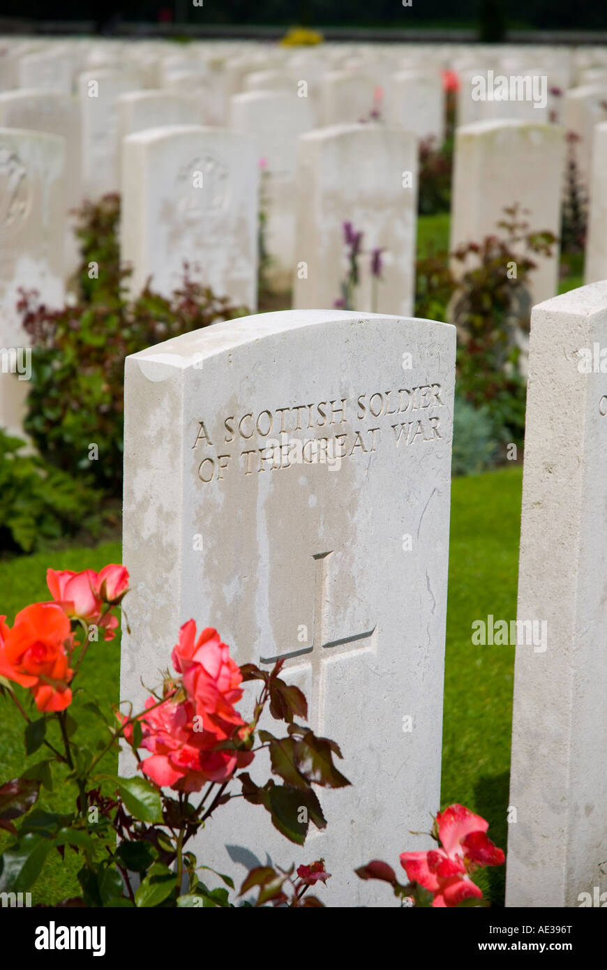 Tyne Cot cemetery Stock Photo - Alamy