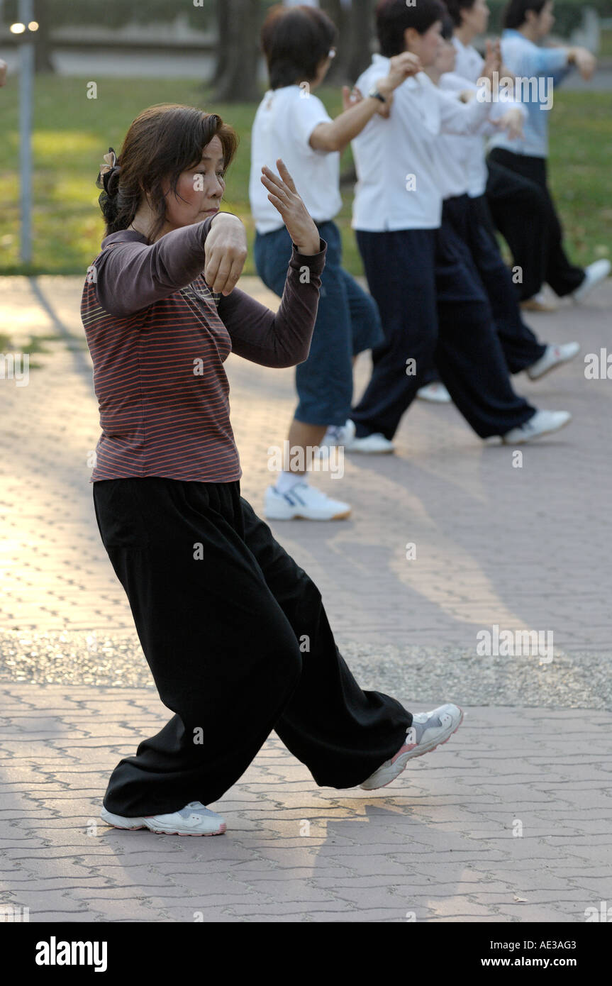 Mature thai chi woman hi-res stock photography and images - Alamy