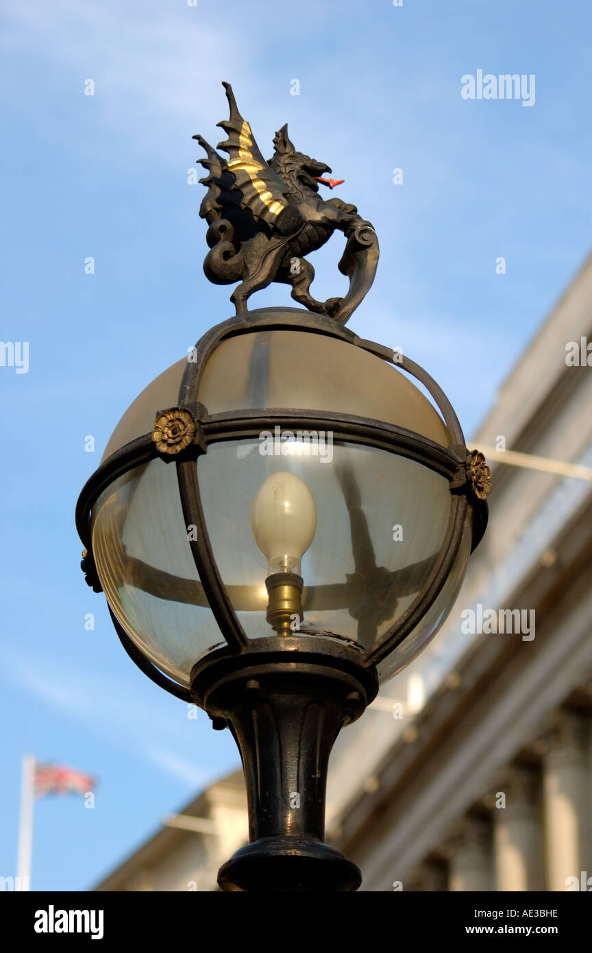 Street lamp london dragon hi-res stock photography and images - Alamy