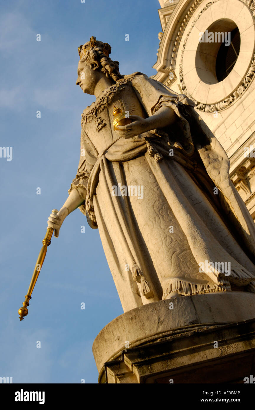 Statue of Queen Anne with St Paul's Cathedral, London, England in ...