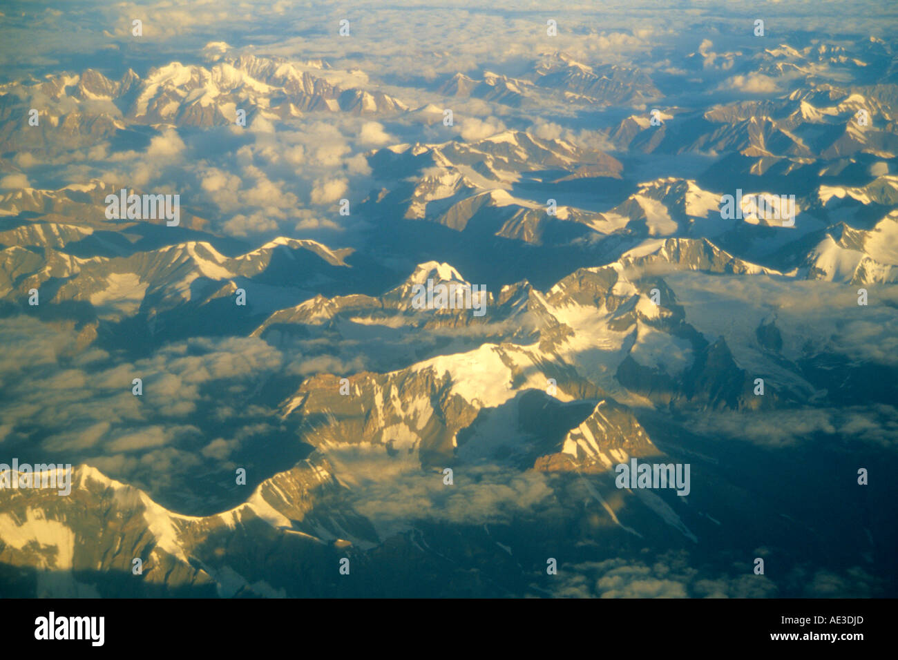 Himalaya aerial hi-res stock photography and images - Alamy