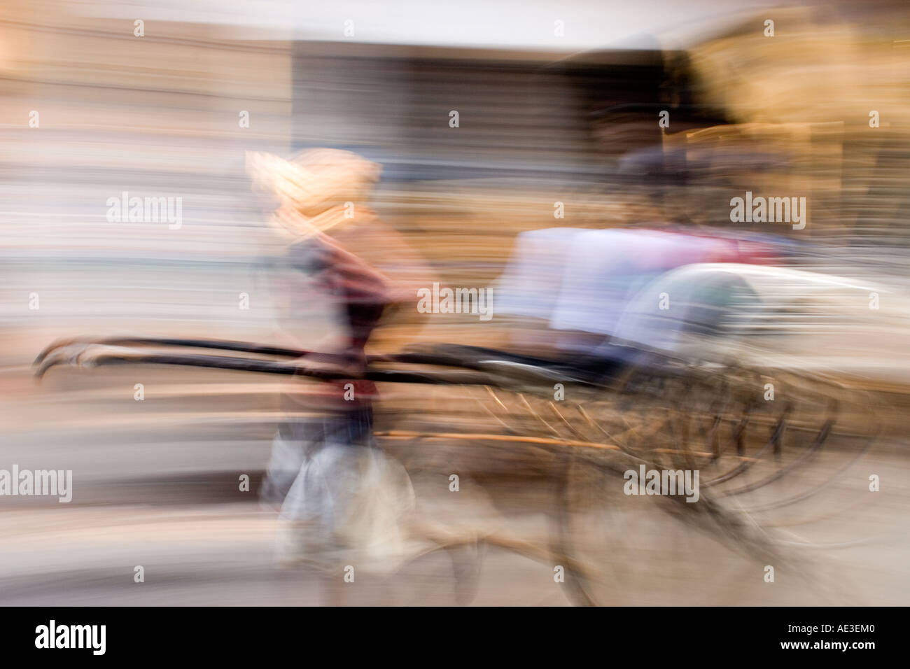Rickshaw kolkata calcutta transport india Stock Photo - Alamy