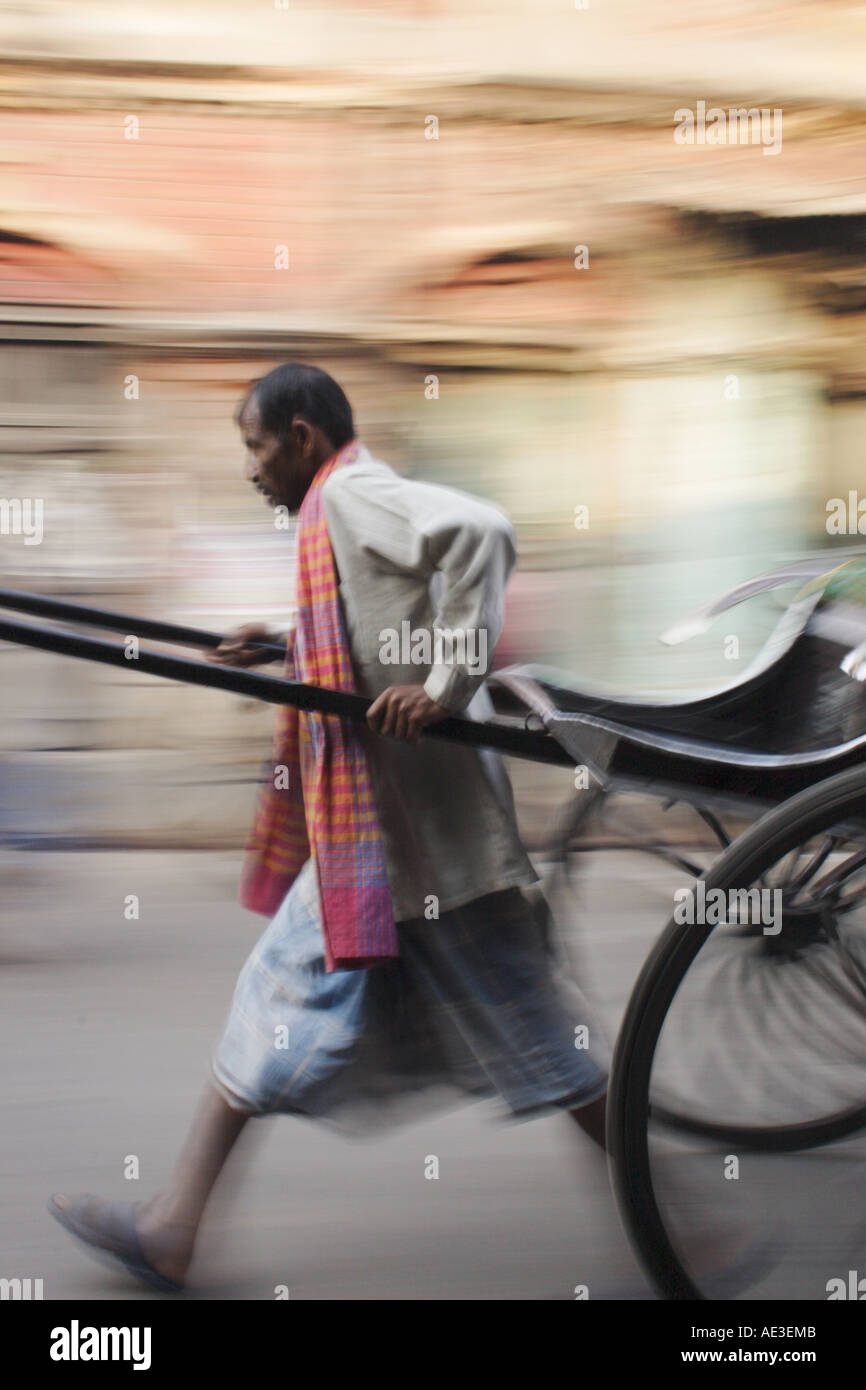 Rickshaw kolkata calcutta transport india Stock Photo - Alamy