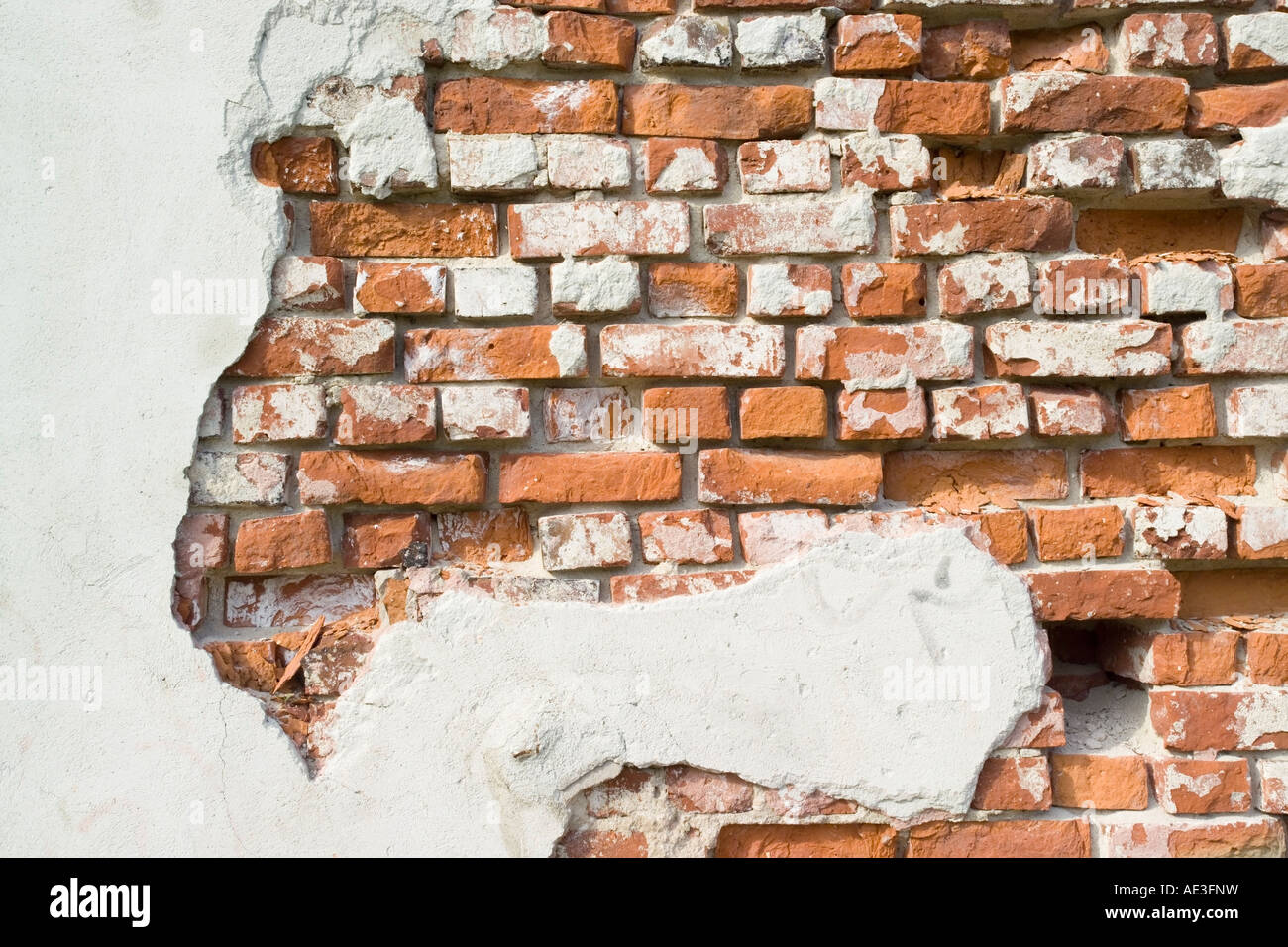 Crumbled brick hi-res stock photography and images - Alamy