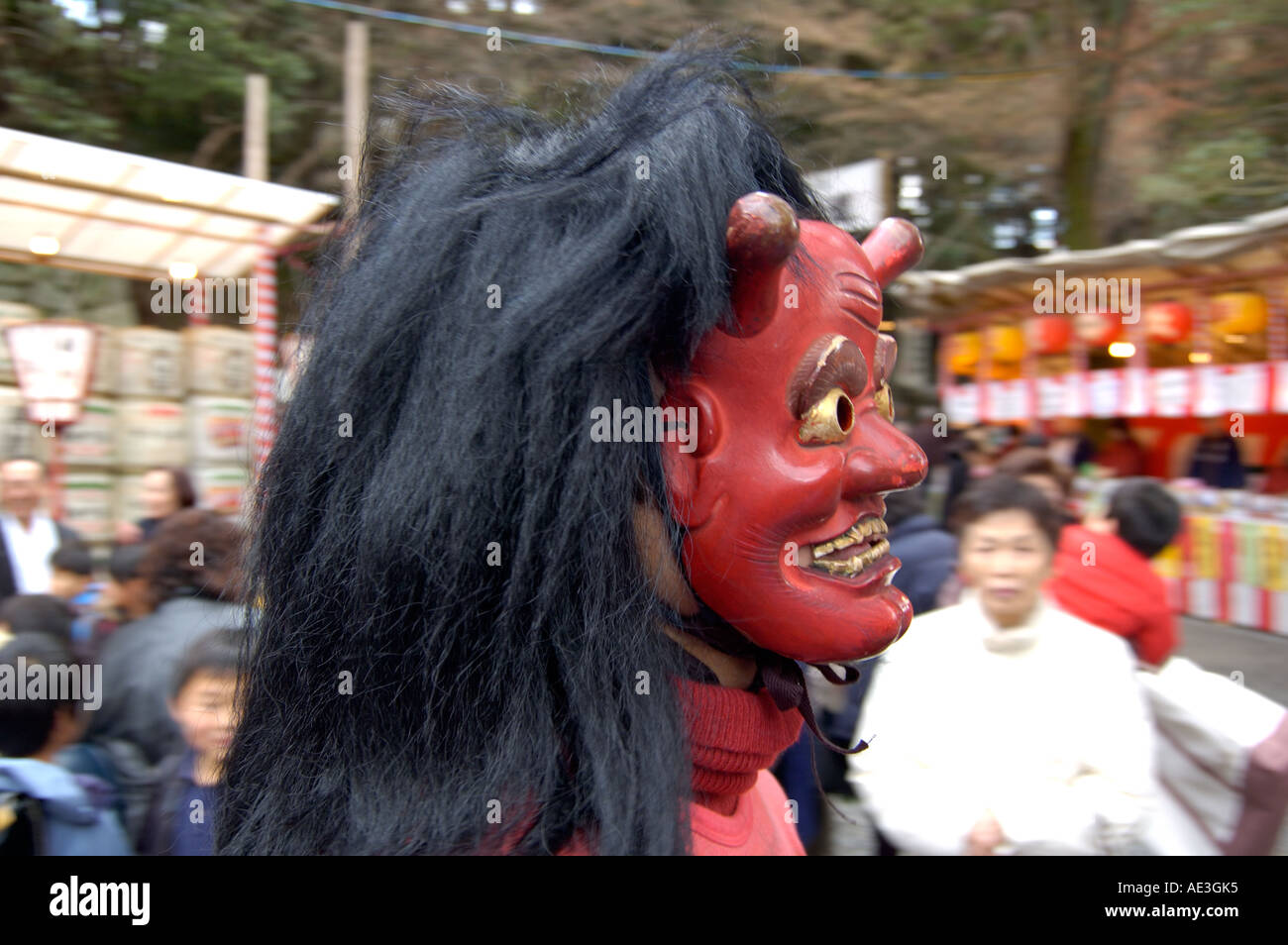 Japan mask black hi-res stock photography and images - Alamy