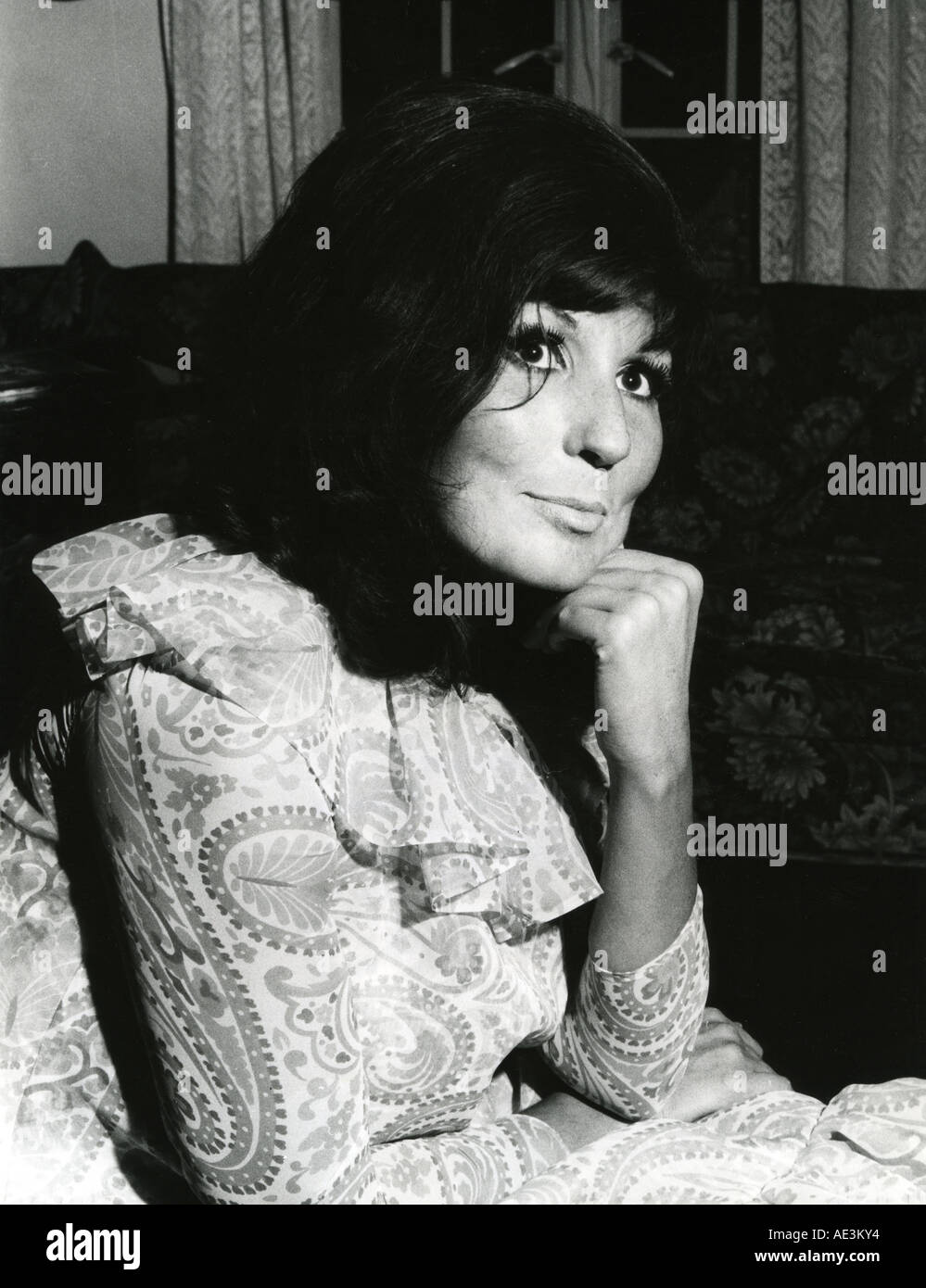 ALMA COGAN (1932-1966) UK pop singer about 1958 Stock Photo - Alamy