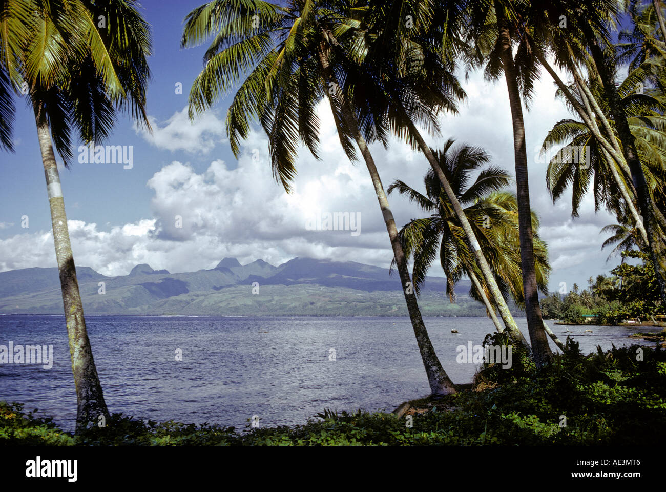 View moorea from lagoon hi-res stock photography and images - Alamy