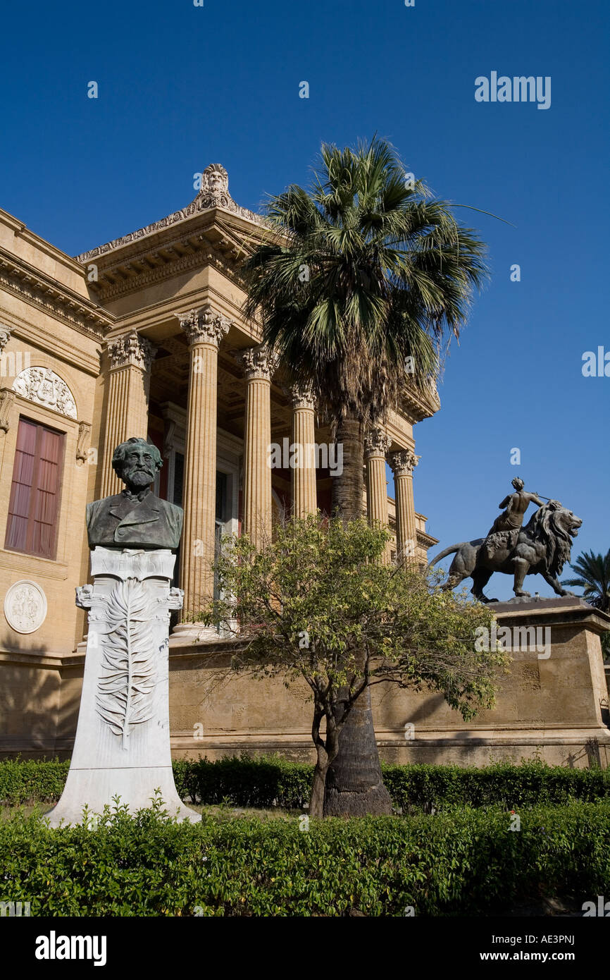 Massimo theatre Palermo Sicily Stock Photo - Alamy