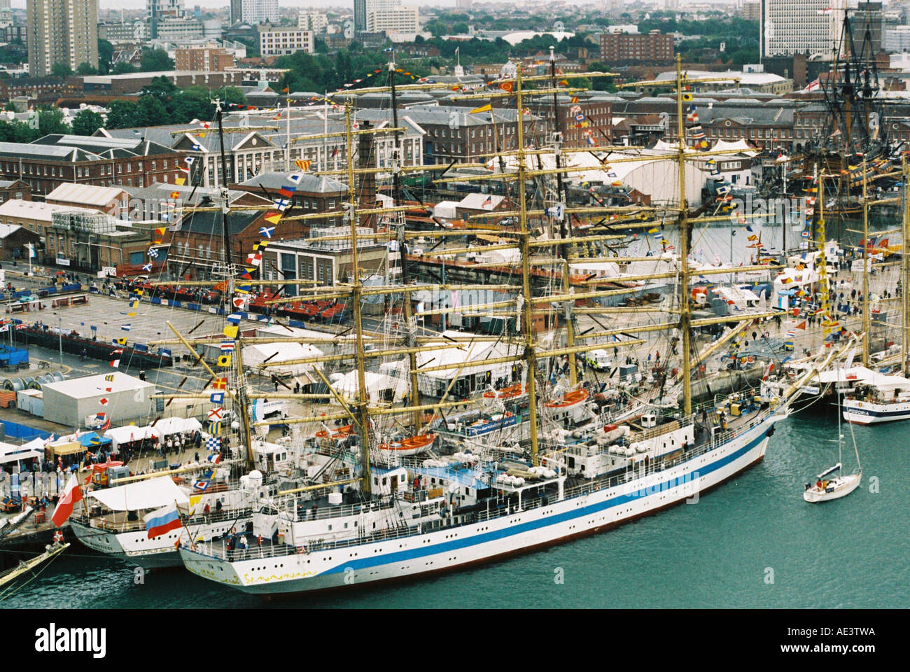 Iskra ship hi-res stock photography and images - Alamy