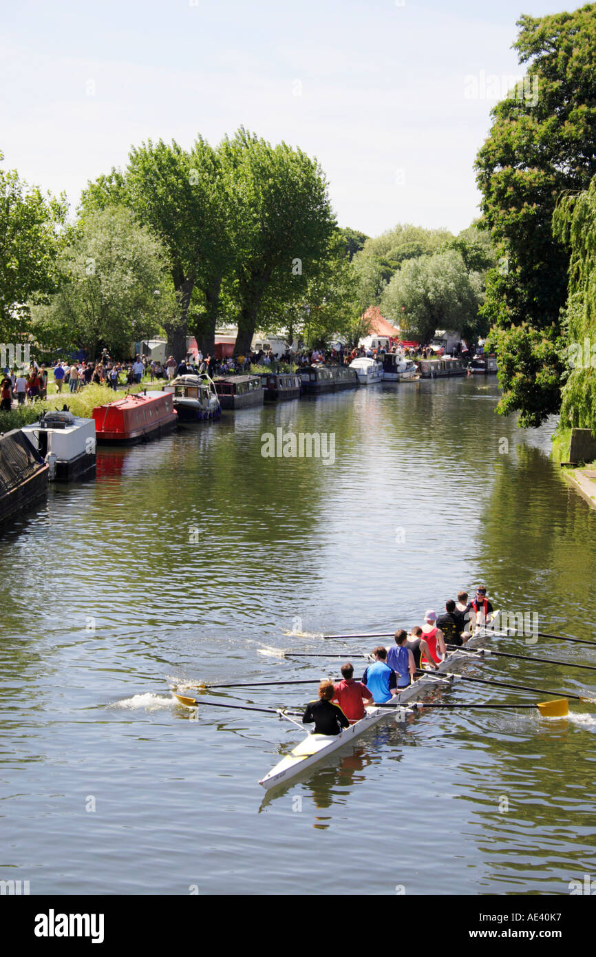 Cambridge rowing team hi-res stock photography and images - Alamy