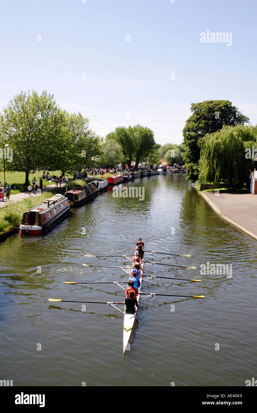 Cambridge england rowing team hi-res stock photography and images - Alamy
