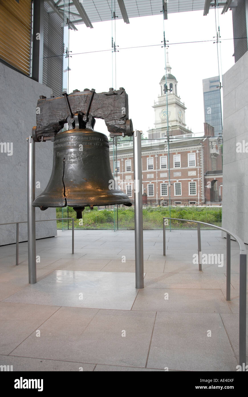 Philadelphia and the liberty bell hi-res stock photography and images ...