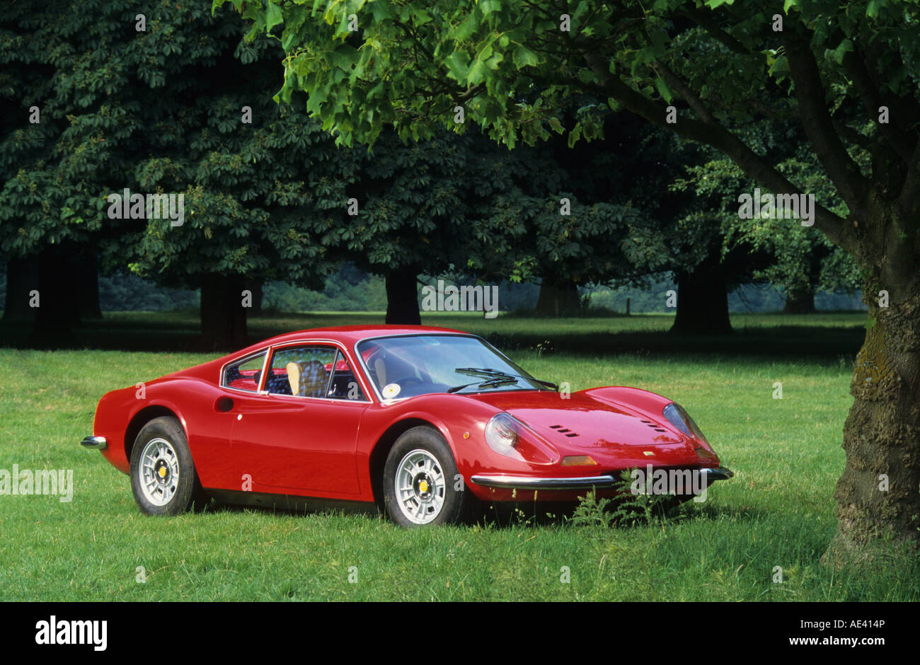 Two seater mid engined sports car hi-res stock photography and images ...