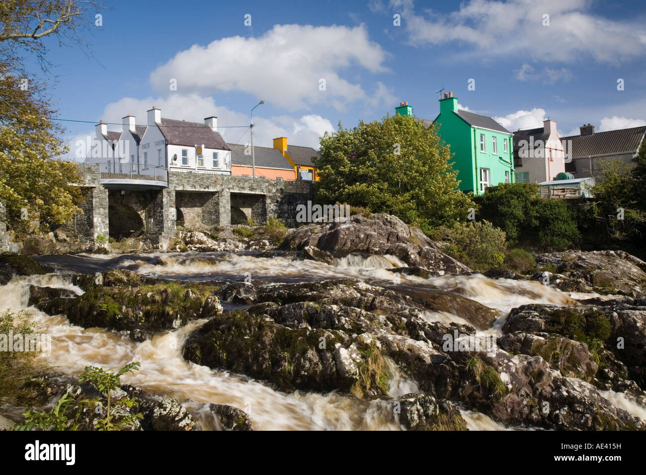 Sneem River below road bridge, Ring of Kerry tourist route, Sneem ...