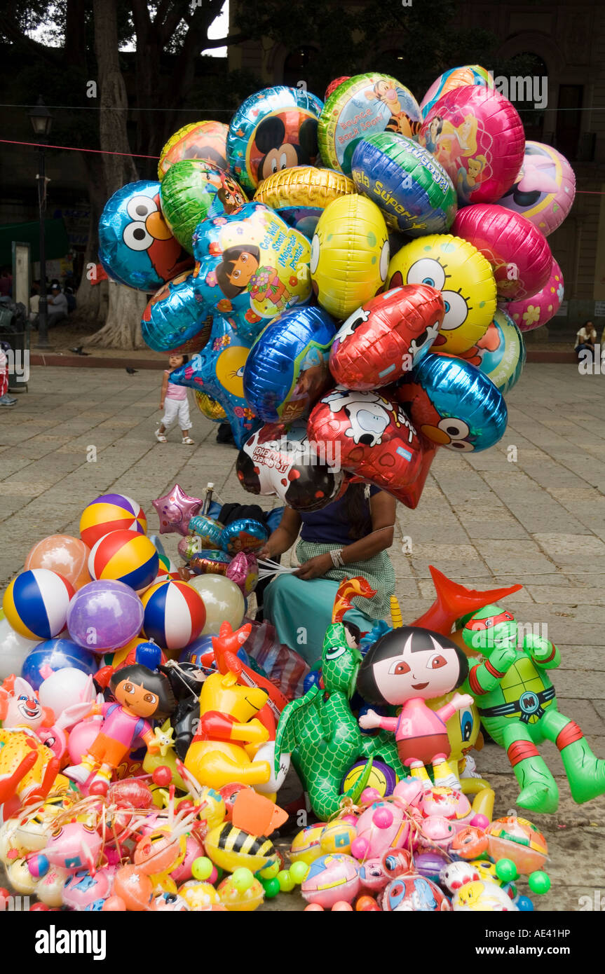 Balloon seller, Oaxaca City, Oaxaca, Mexico Stock Photo - Alamy