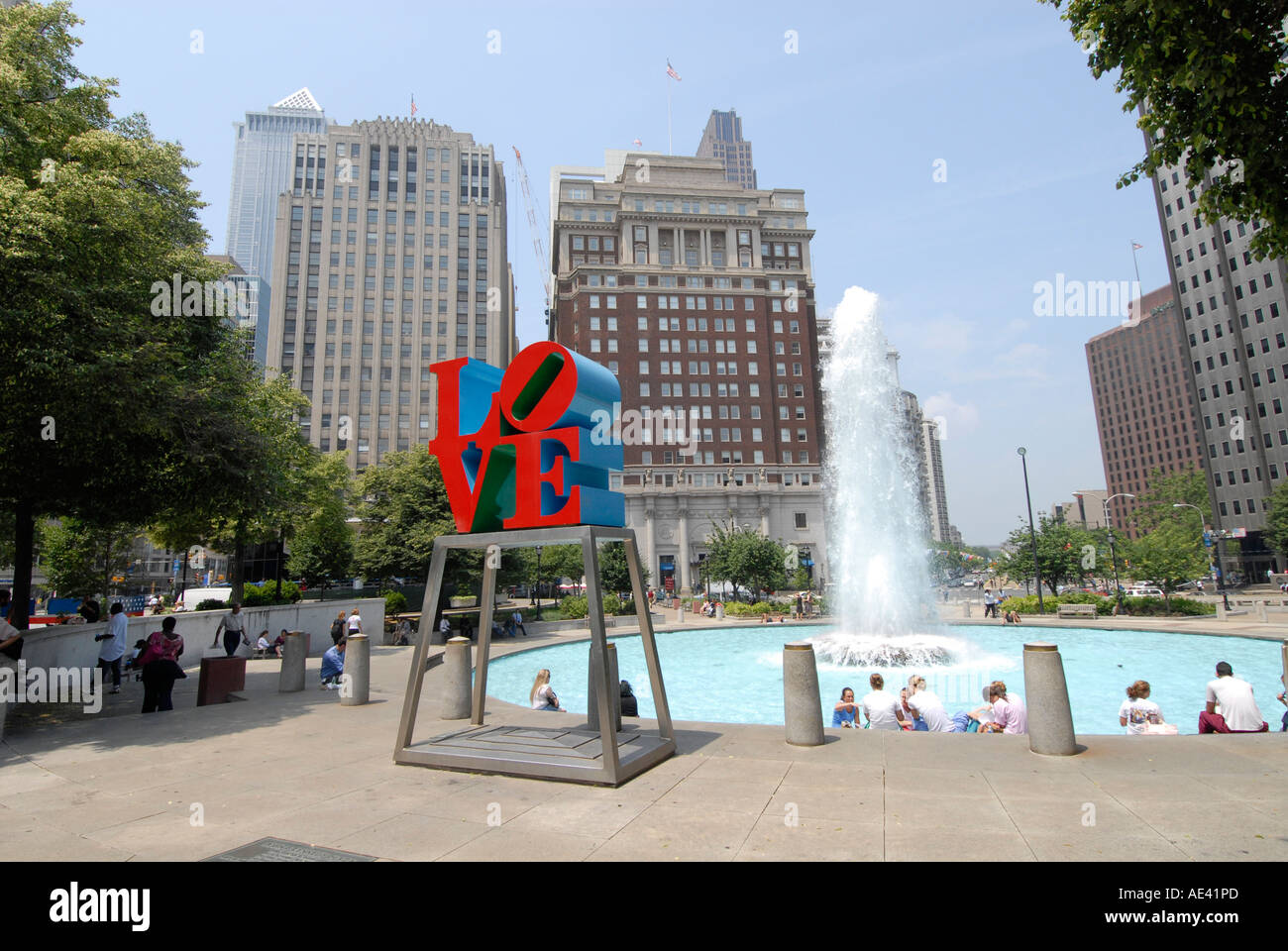 Love statue philadelphia hi-res stock photography and images - Alamy