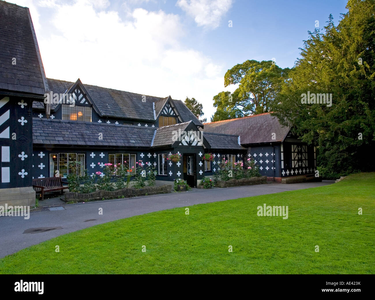 "Samlesbury Hall" Lancashire Restored tudor mansion dating from 1325 ...