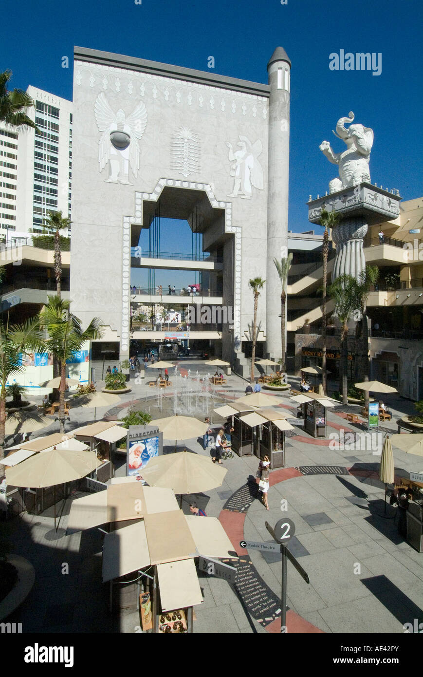 Babylon Court, Kodak Theater (site of the Academy Award Ceremony ...