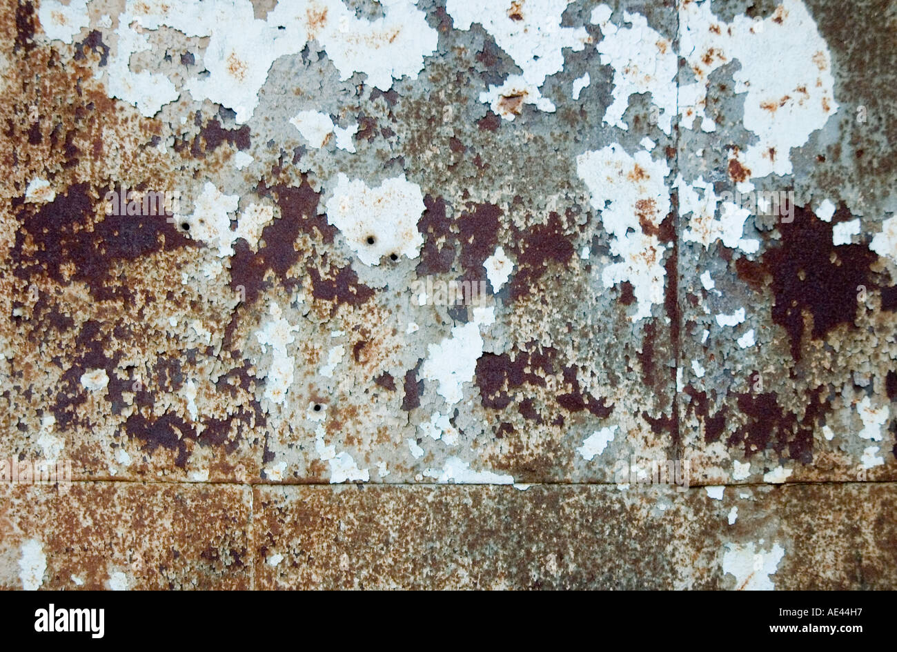 Pressure flaking hi-res stock photography and images - Alamy