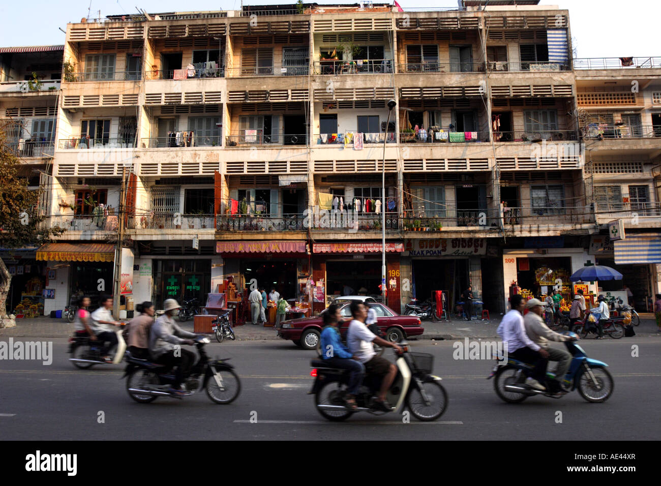 The busy streets of Phnom Penh, Cambodia, Indochina, Southeast Asia ...
