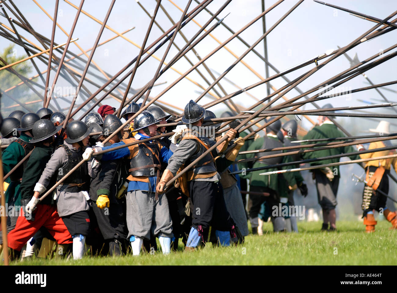 Civil war pikemen hi-res stock photography and images - Alamy