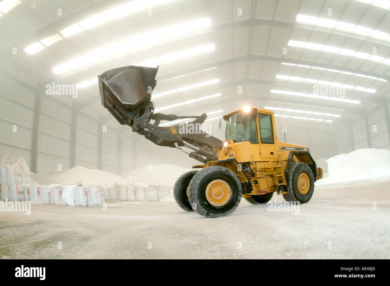 Volvo L90D wheeled loader working in a fertilizer factory Stock Photo ...