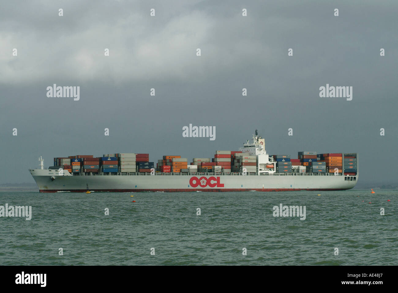 Oocl containers hi-res stock photography and images - Alamy