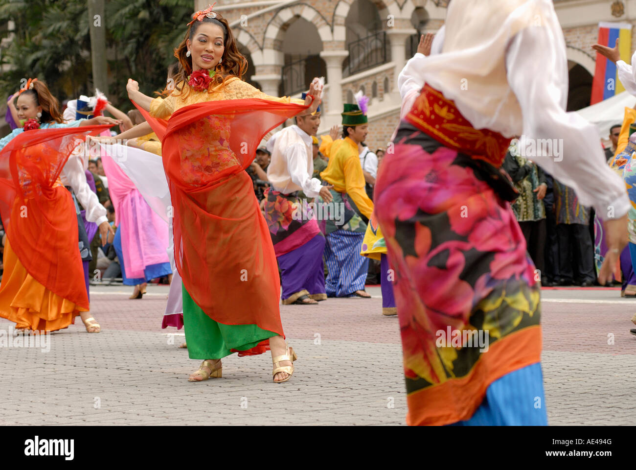 Malay female dancers in traditional dress, Kuala Lumpur City Day ...